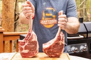 Perfectly Cooked Tomahawk Steak - Jerkyholic