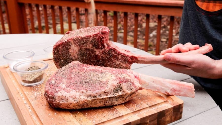 Perfectly Cooked Tomahawk Steak - Jerkyholic